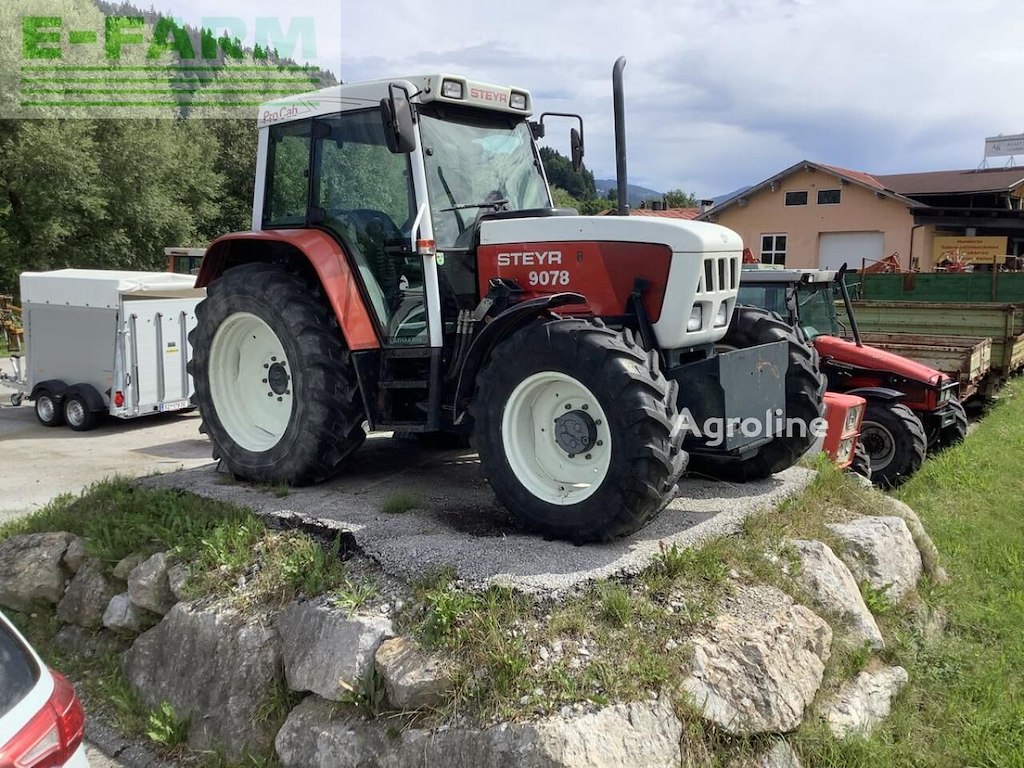 Steyr 9078 a t traktor točkaš