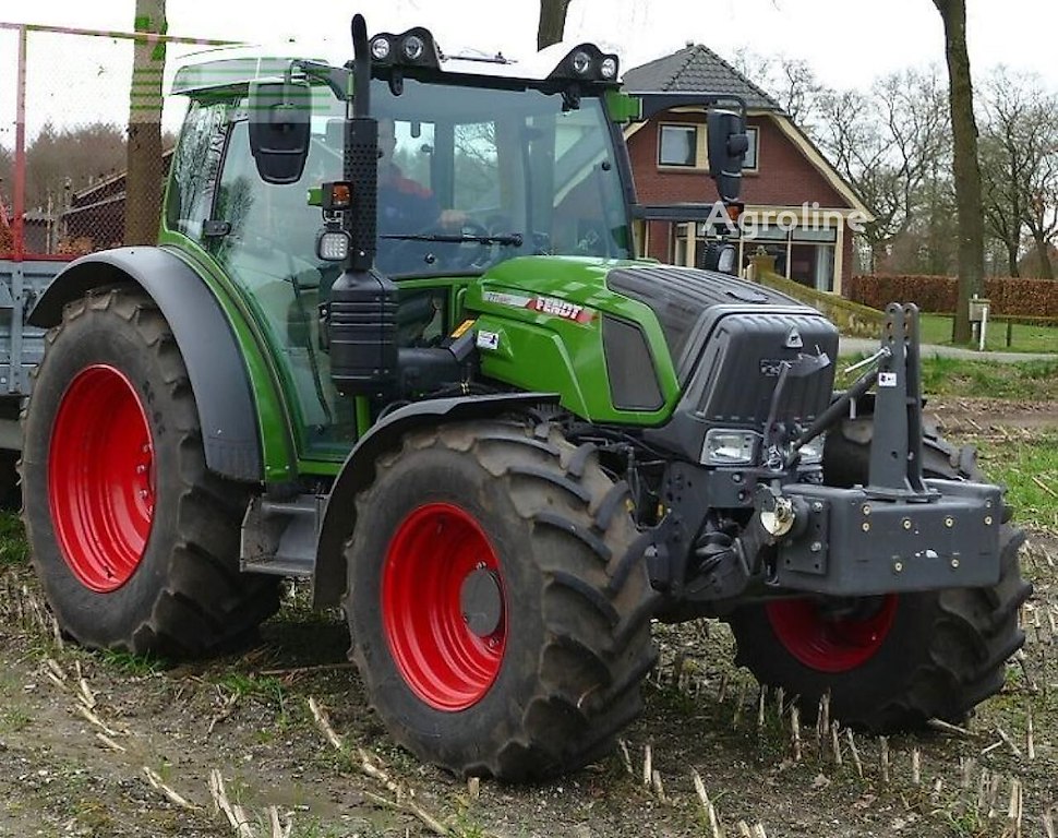 Fendt 211 s traktor točkaš