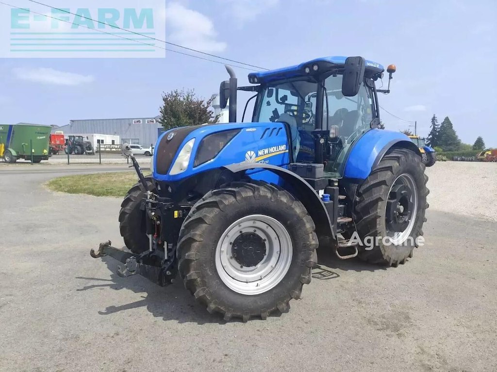 New Holland t7 230 ac traktor točkaš