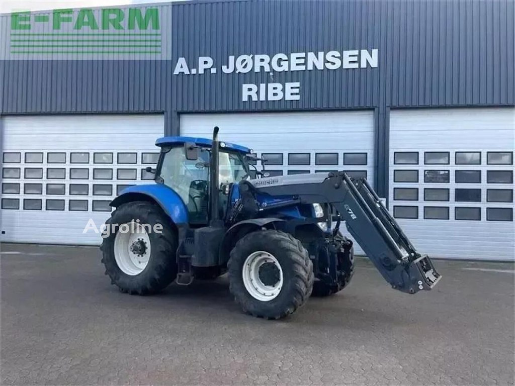 New Holland t7.220 med alø frontlæsser traktor točkaš