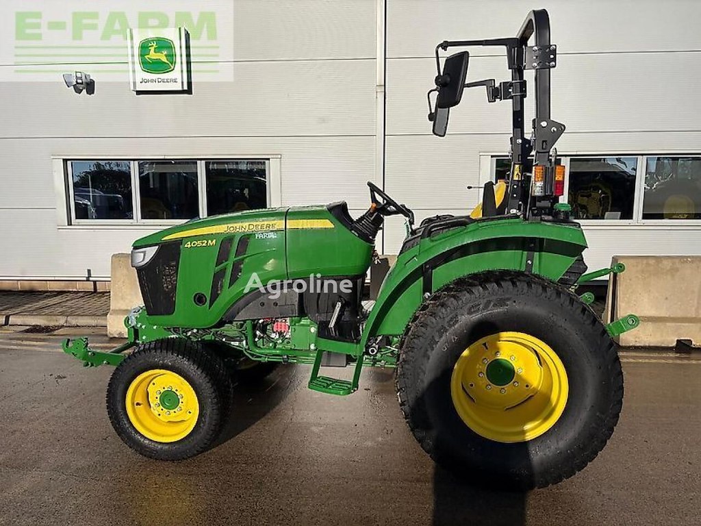 John Deere 4052m traktor točkaš