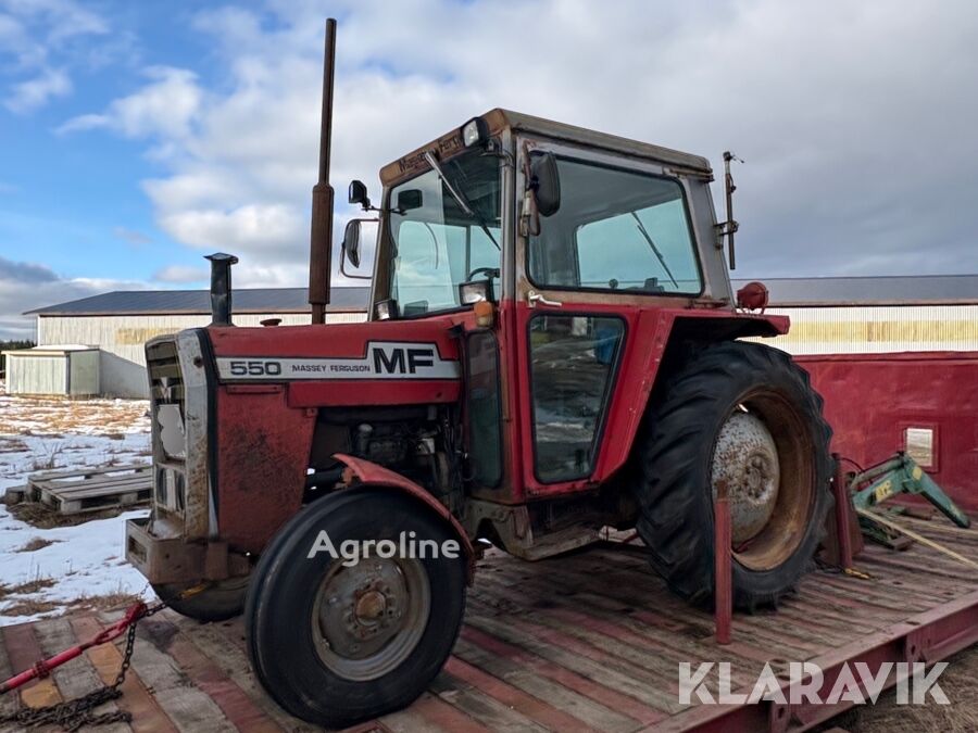 Prodaje se Massey Ferguson 550 traktor točkaš na aukciji