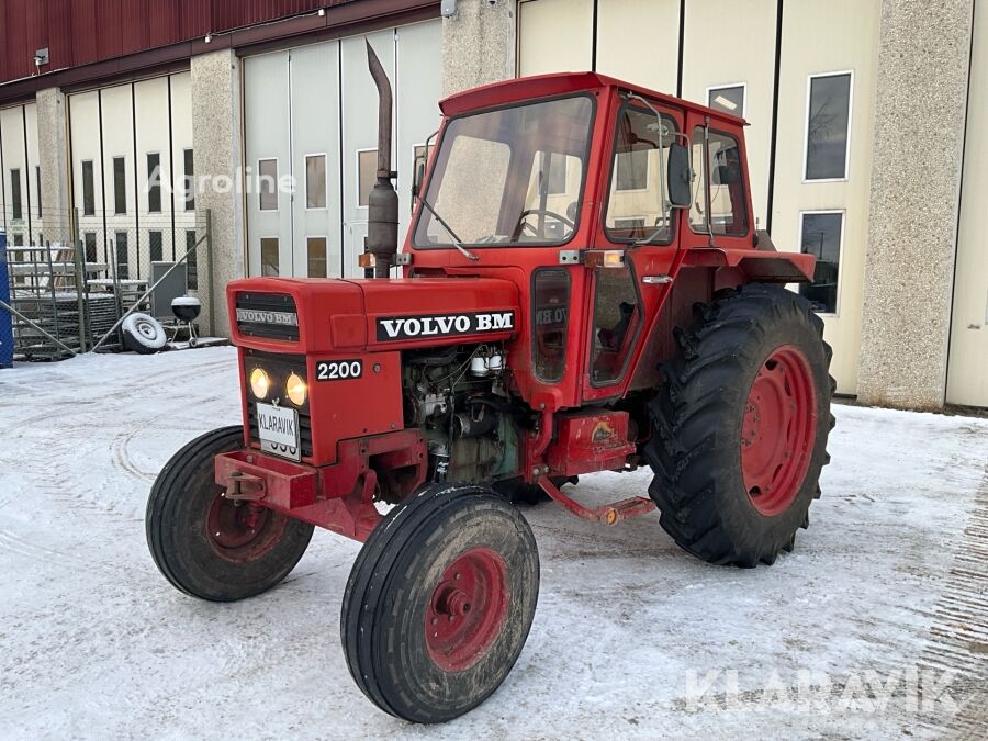 Prodaje se Volvo 2200 traktor točkaš na aukciji