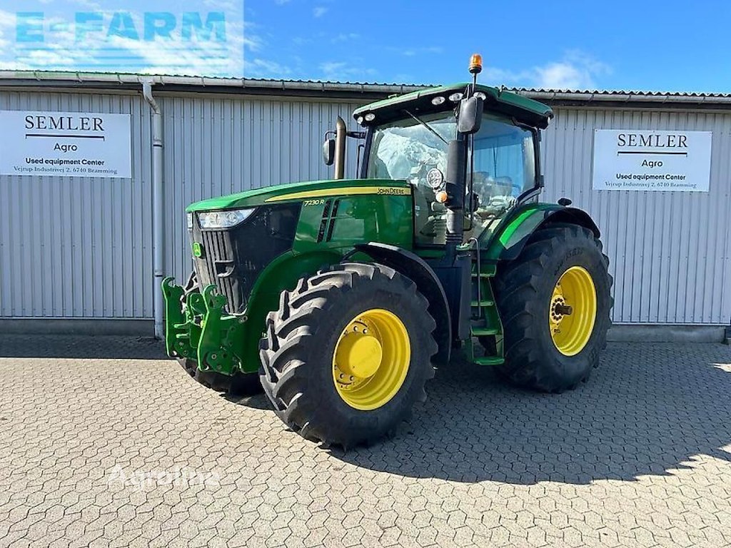 John Deere 7230r traktor točkaš