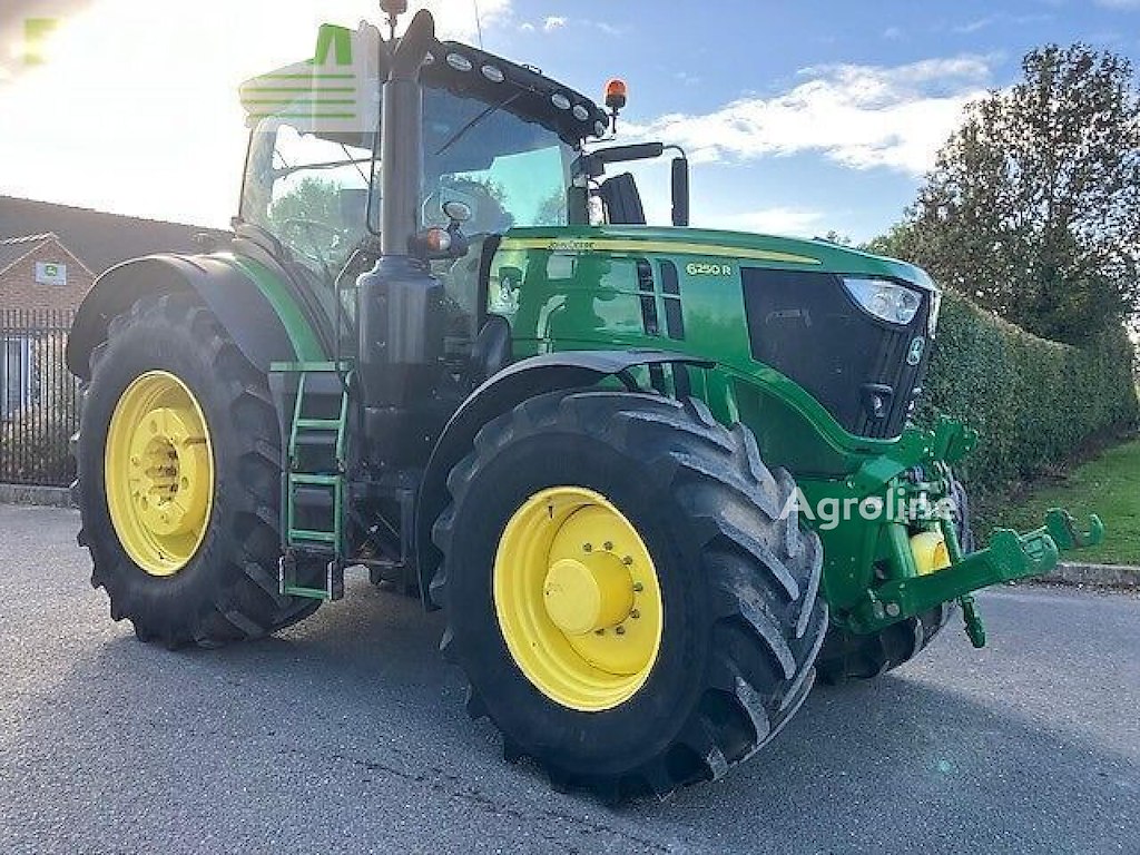 John Deere 6250r traktor točkaš