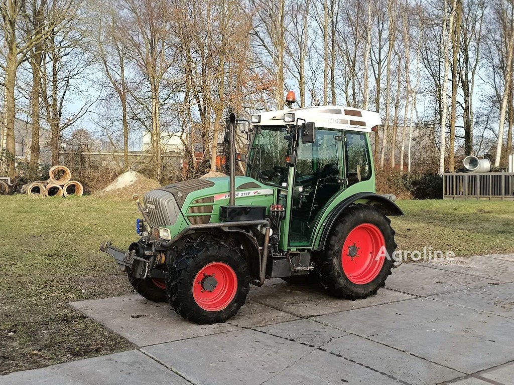 Prodaje se Fendt 211F Vario TMS mini traktor na aukciji