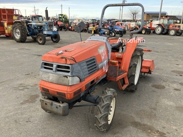 Kubota TRACTOR(Kubota) mototraktor