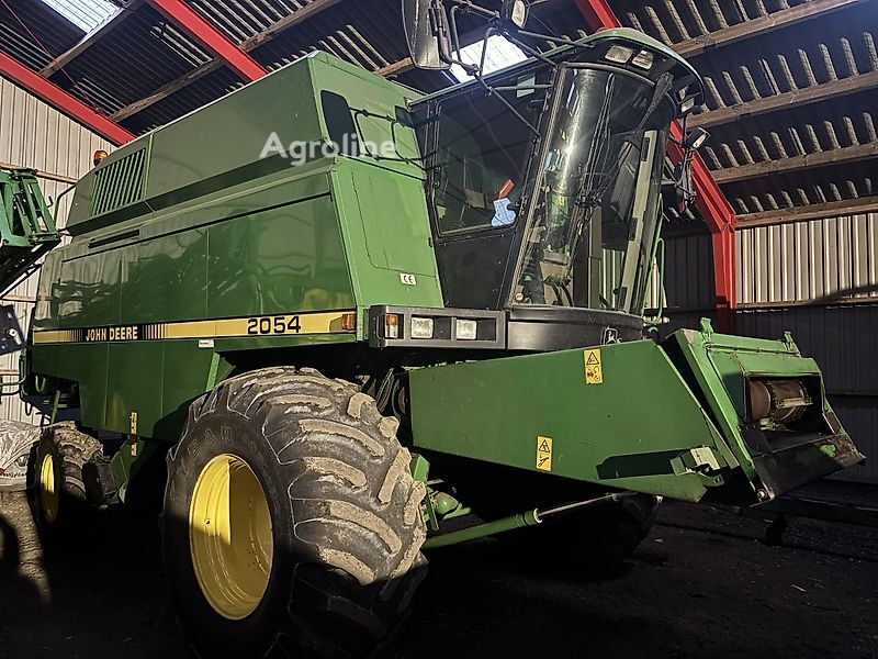 John Deere 2054 kombajn za žito