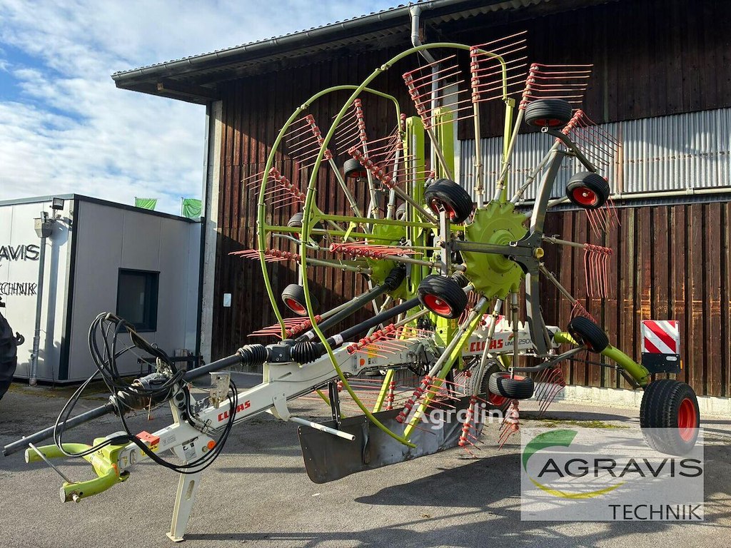 Claas Liner 2900 prevrtač sena