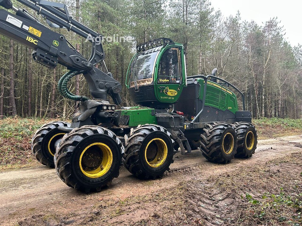 John Deere 1270G 8WD harvester