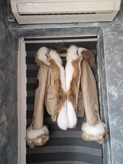 Jakna sa prirodnim krznom