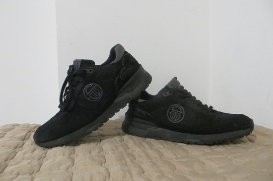 SERGIO TACCHINI br 41 27,3cm