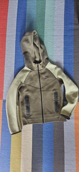 Nike tech fleece S za decu ORIGINAL