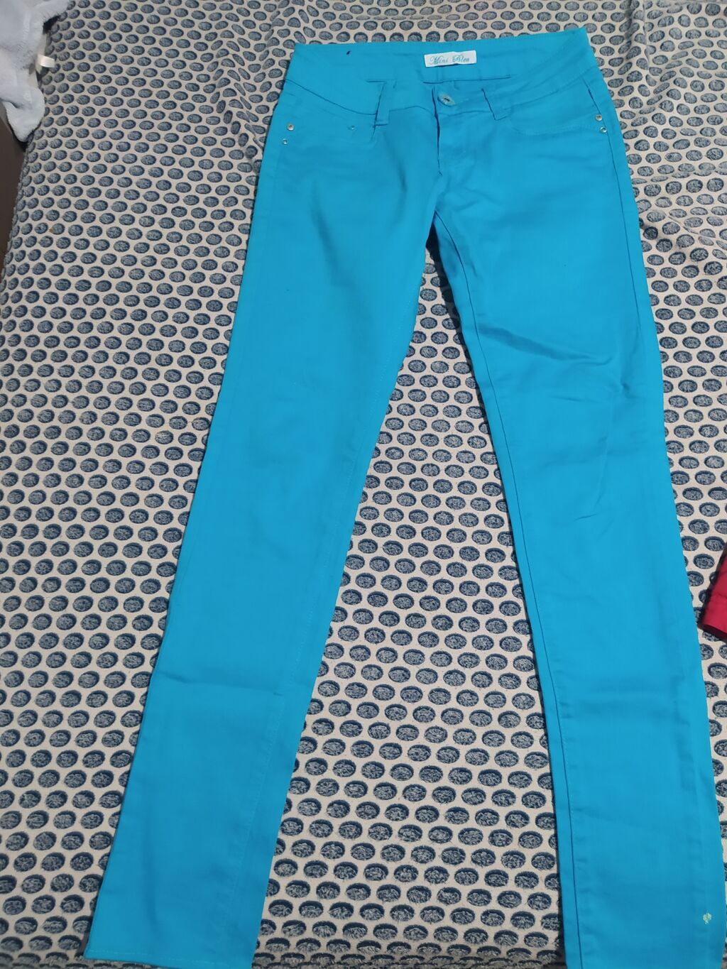 Ženske pantalone br26– tirkizne - Model: uske/skinny nogavice