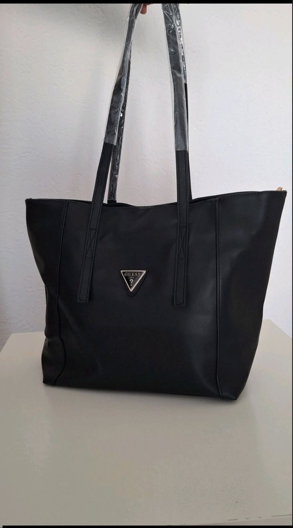 Ženska torba – shopper/tote model - Stil: minimalistički, elegantan