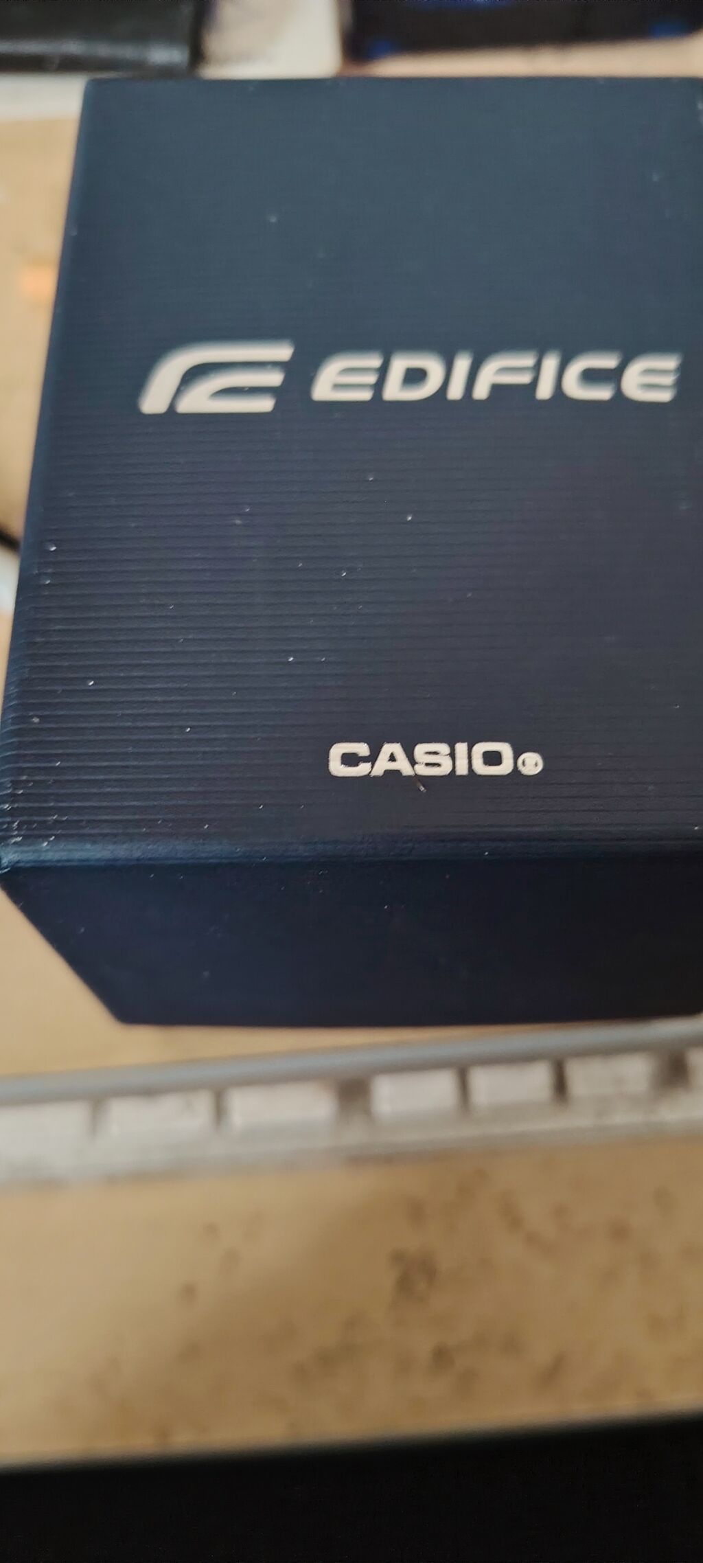 Casio Edifice muški analogni ručni sat u originalnoj kutiji. -