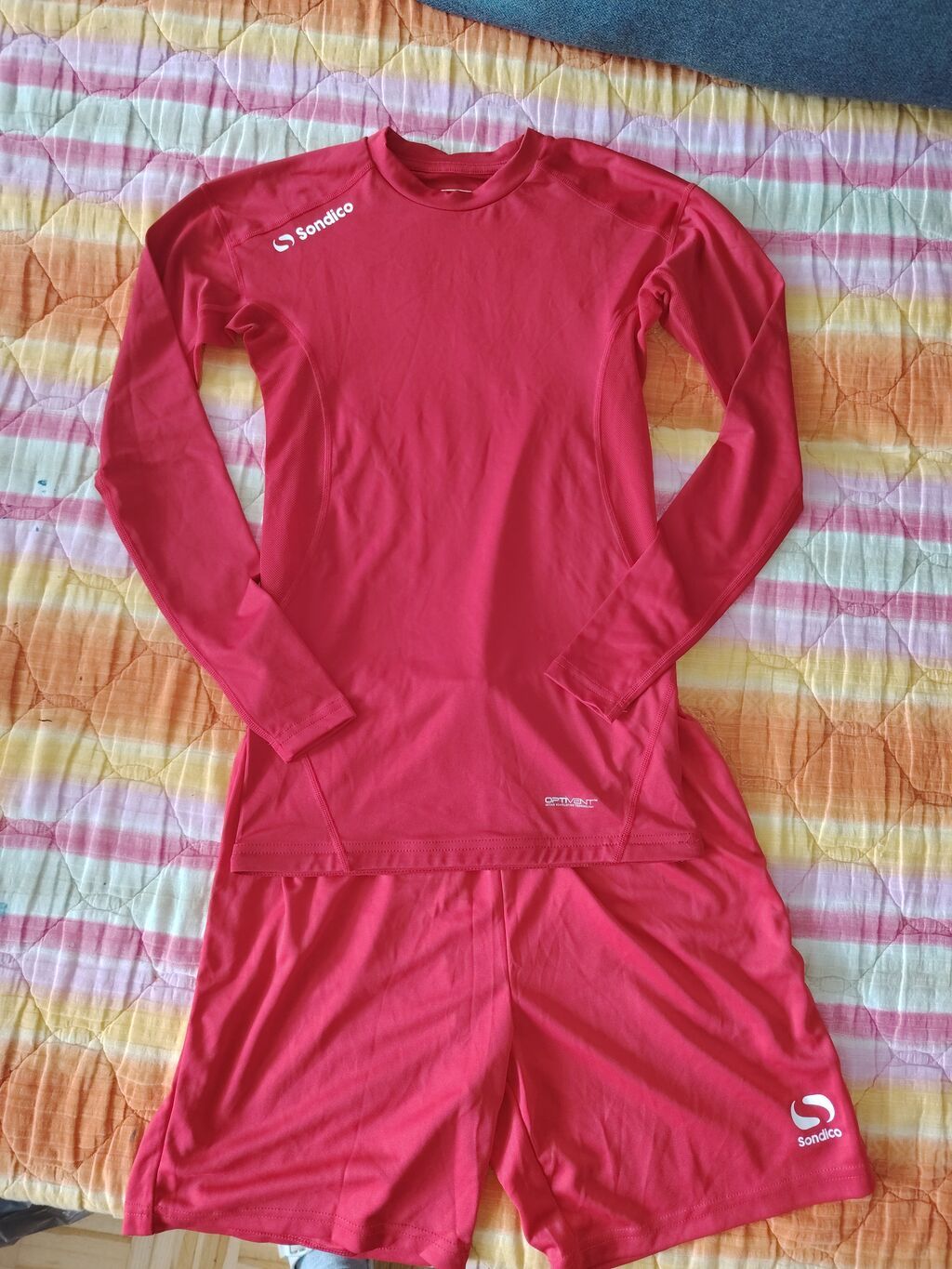Sondico sportski set – dres dugih rukava i šorts - Brend: Sondico