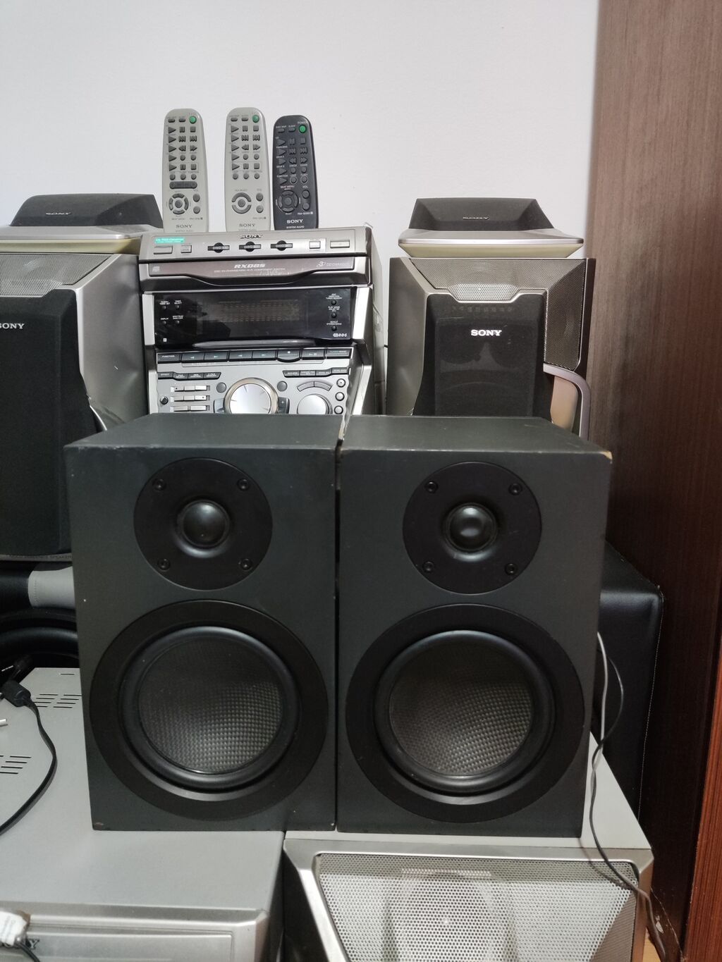 Teufel H 600 D – par dipolnih/zvučnika za surround - Proizvođač