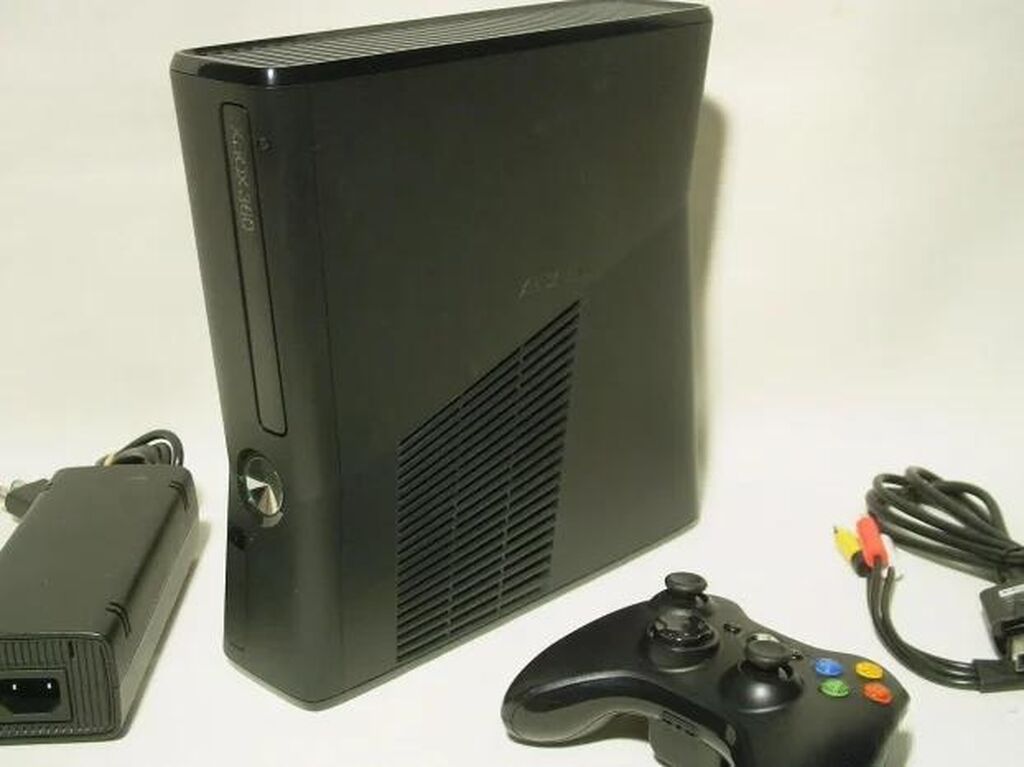 U ponudi je Xbox 360. Stanje: vrlo korektno očuvana, mali tragovi