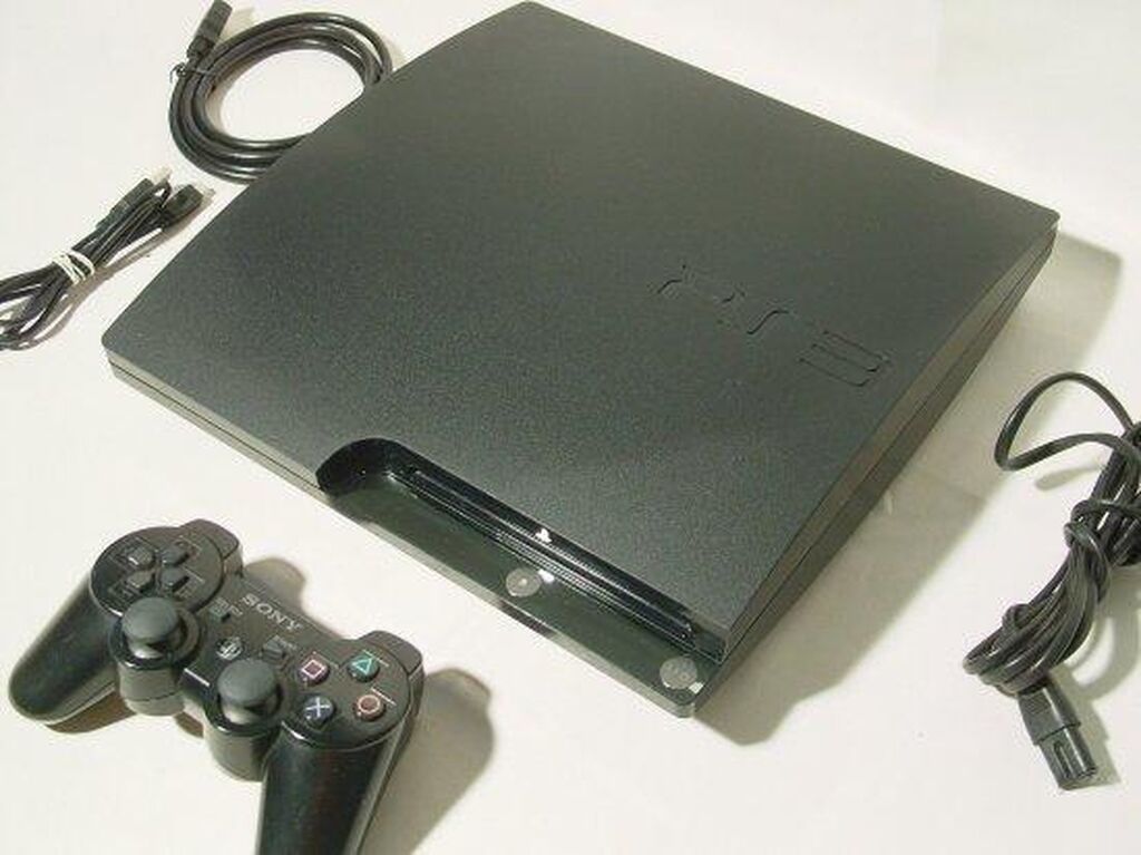 U ponudi je PlayStation 3 Slim konzola sa naslova. Stanje: odlično