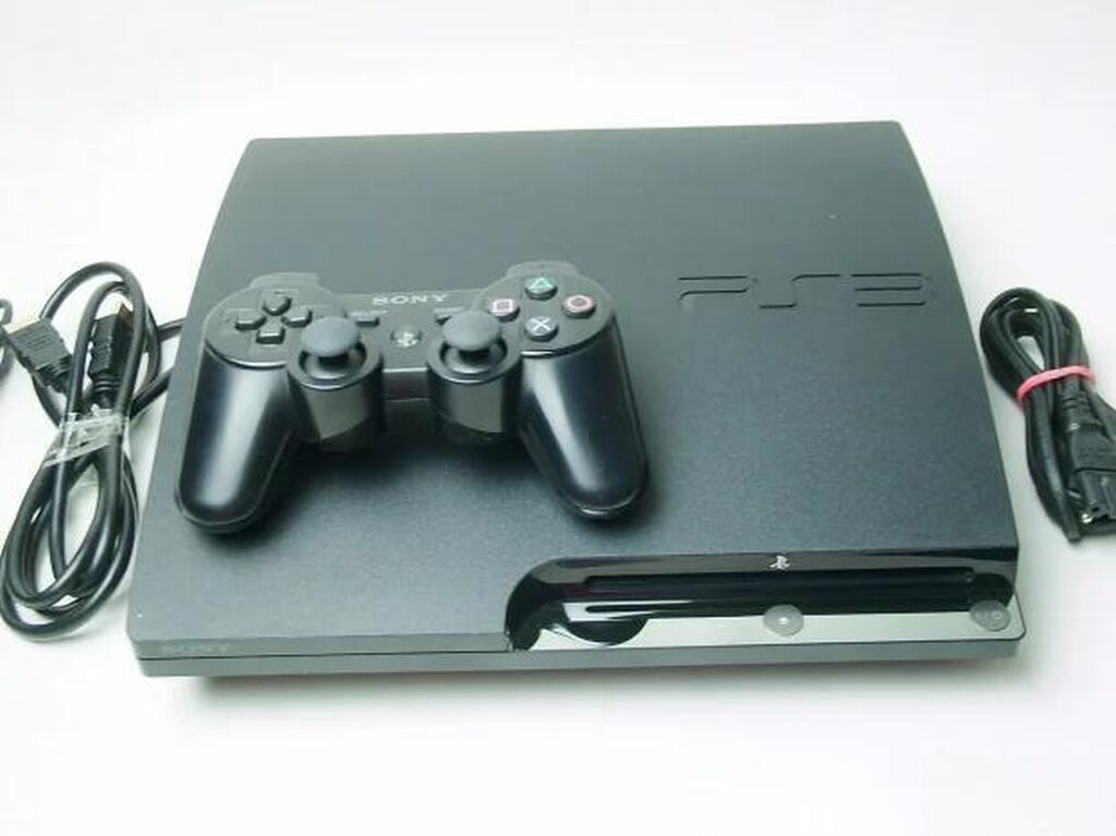U ponudi je Sony PlayStation 3 sa naslova. Konzola je u odličnom