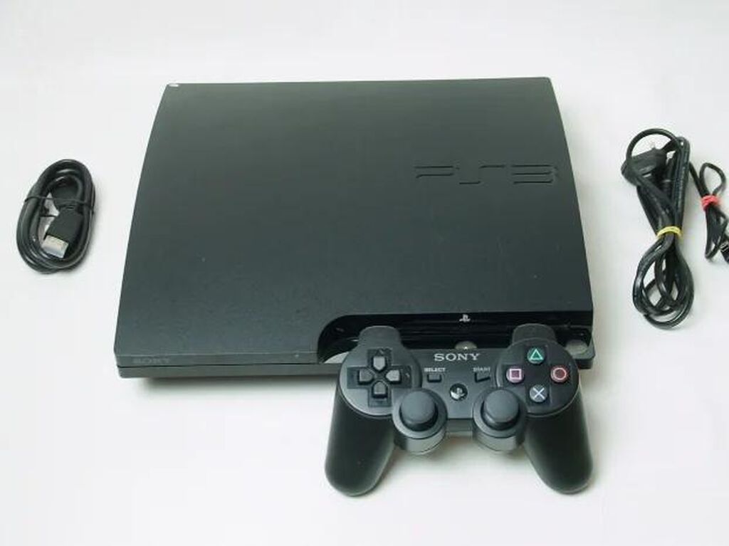 U ponudi je Sony PlayStation 3 Slim konzola sa naslova. Konzola je u