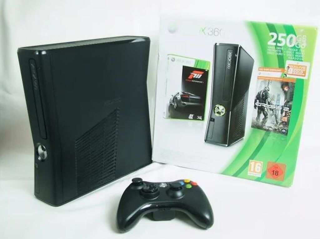 Xbox 360, korektno očuvana i potpuno ispravna (noviji model bez