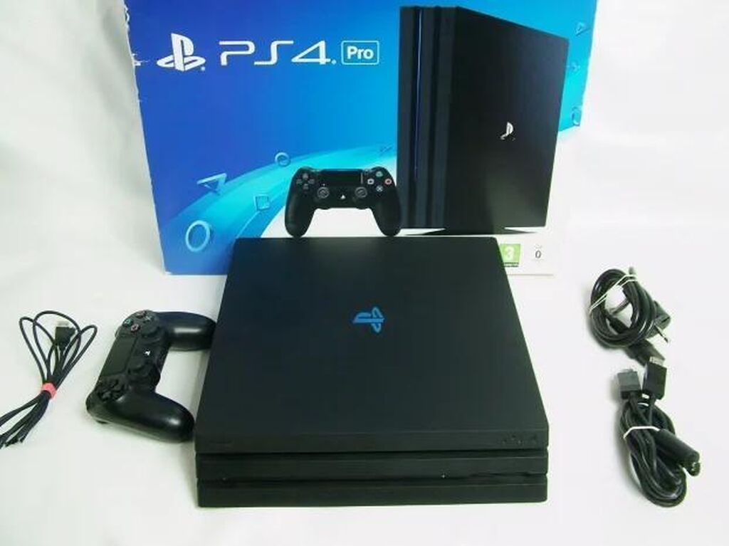 Sony PlayStation 4 Pro (model 7016B), u odličnom radnom i fizičkom
