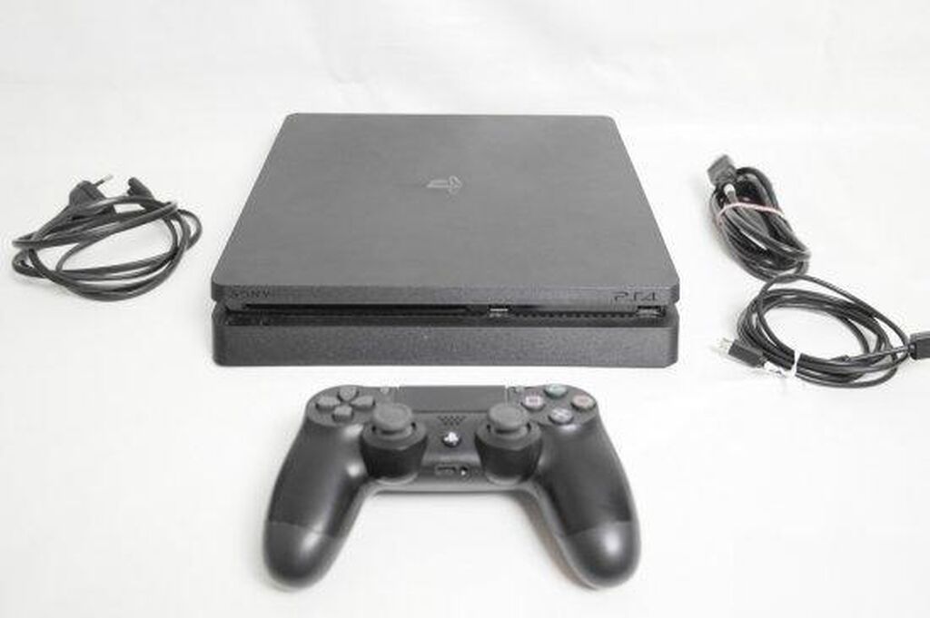 Sony PlayStation 4 Slim, čipovana konzola u odličnom stanju (akcijska