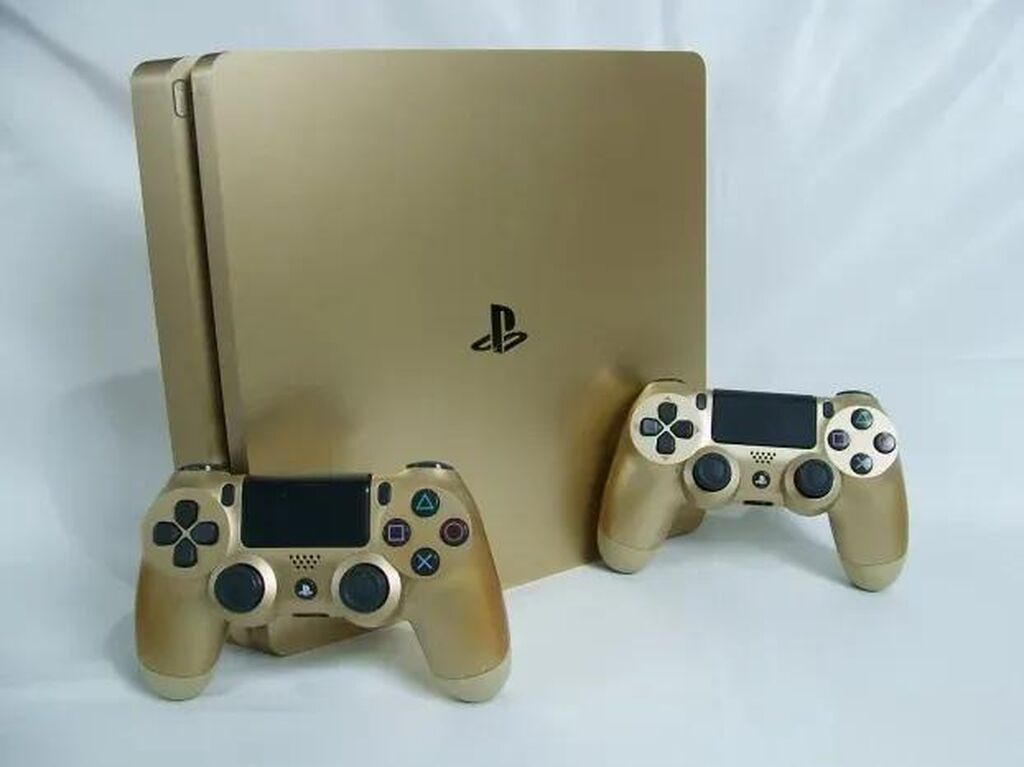 U ponudi Sony PlayStation 4 Limited Gold (Slim). Konzola je odlično