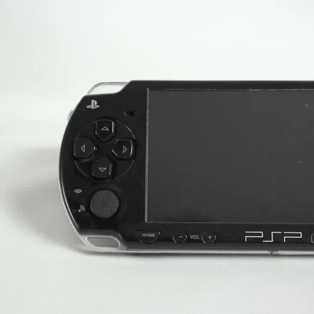 Sređen tekst: Sony PSP konzola, odlično očuvana sa manjim tragovima