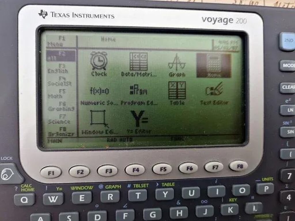 Texas Instruments VOYAGE 200 Graphing Calculator. Flash tehnologija