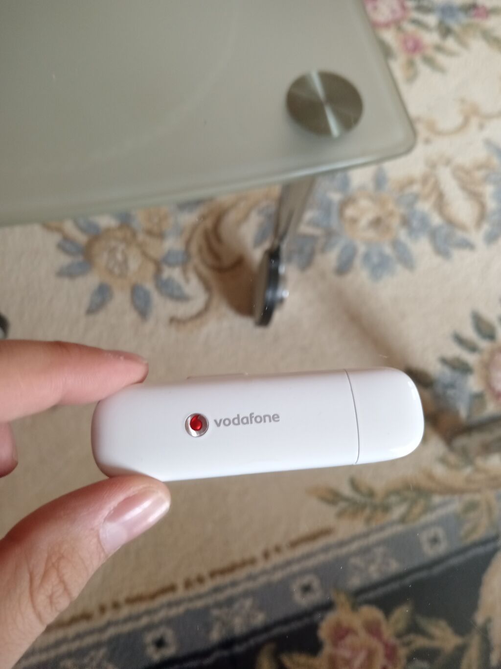 Vodafone USB modem (dongle) za mobilni internet. - Model: Vodafone