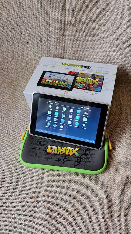 Easypix GraffitiPAD tablet + zaštitna futrola Karakteristike: -