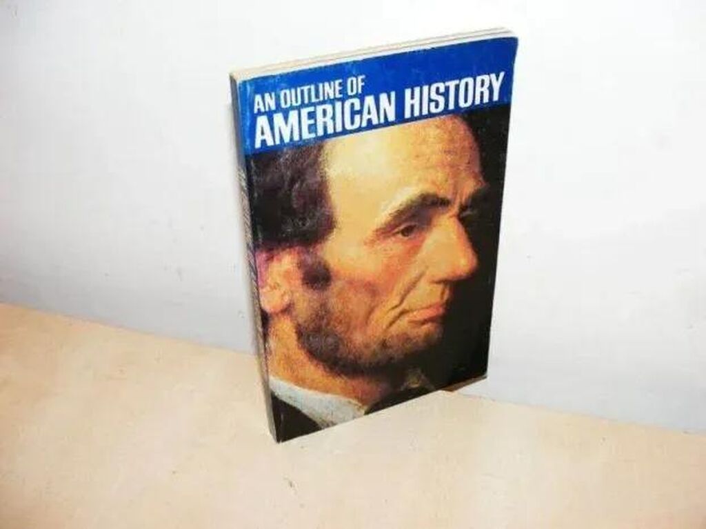 Pregled američke istorije na engleskomAn outline of American