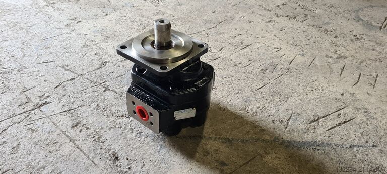 Hidraulični motor za separatore
Hydreco David Brown 07251123 M3C2208G5B25D