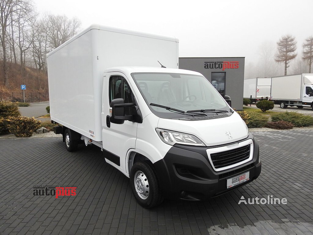 Peugeot BOXER BOX LIFT 8 PALLETS CRUISE CONTROL AIR CONDITIONING 140HP kamion furgon < 3.5t