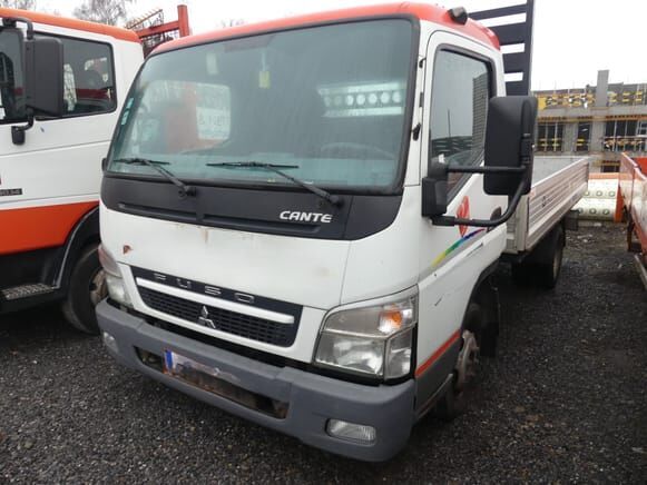 Prodaje se Mitsubishi Canter kamion s ravnom platformom < 3.5t na aukciji
