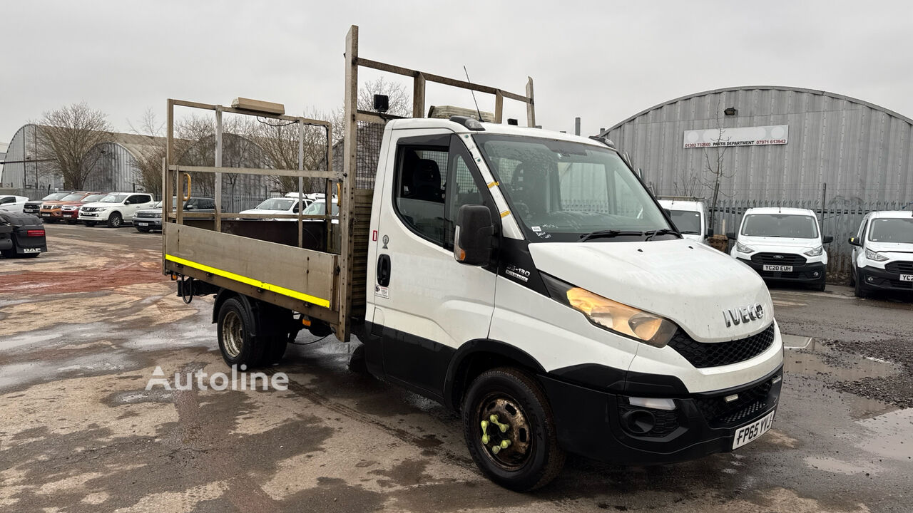 Prodaje se IVECO DAILY 35-130 kamion s ravnom platformom < 3.5t na aukciji