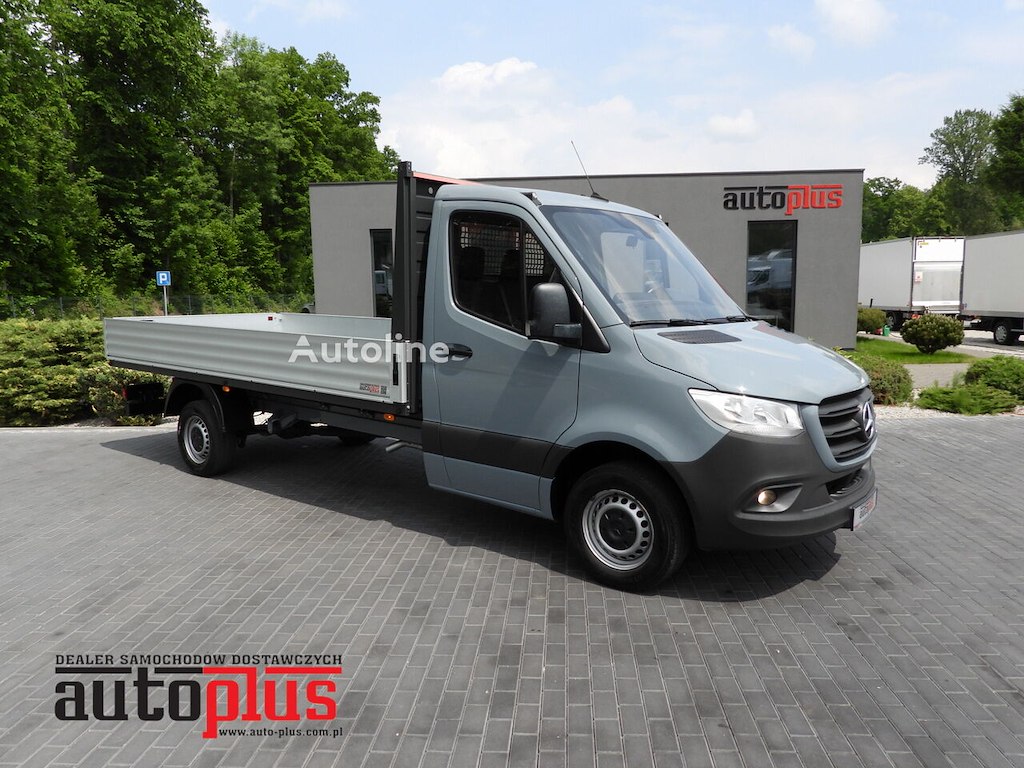Mercedes-Benz SPRINTER 315 STAKE BODY 8 PALLETS CRUISE CONTROL AIR CONDITIONIN kamion s ravnom platformom < 3.5t