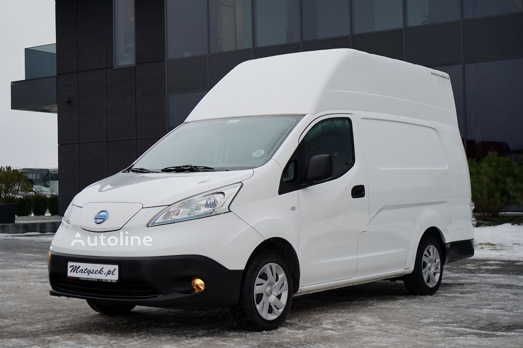 Nissan E-NV200 minibus furgon