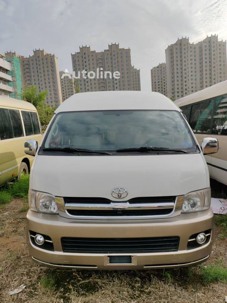 Toyota Hiace putnički minibus
