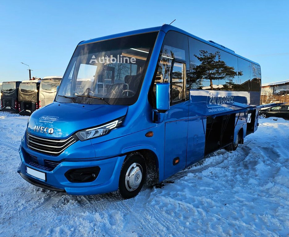 IVECO 70C21 putnički minibus