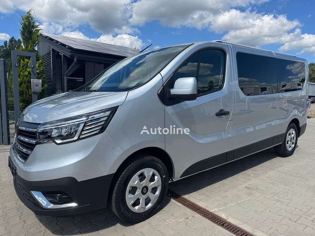 Novi Renault Trafic 2.0 8 putnički minibus