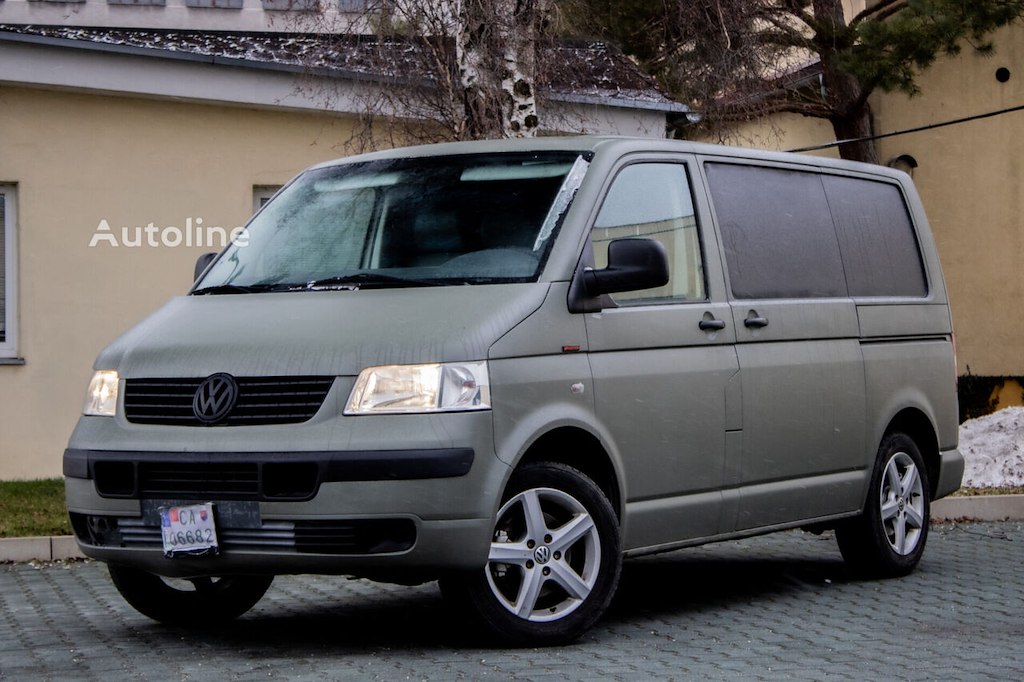 Volkswagen Transporter 2,5 TDi MT6 4×4 96kW 3 miestny ťažné / AJ NA SPLÁTKY kombi minibus