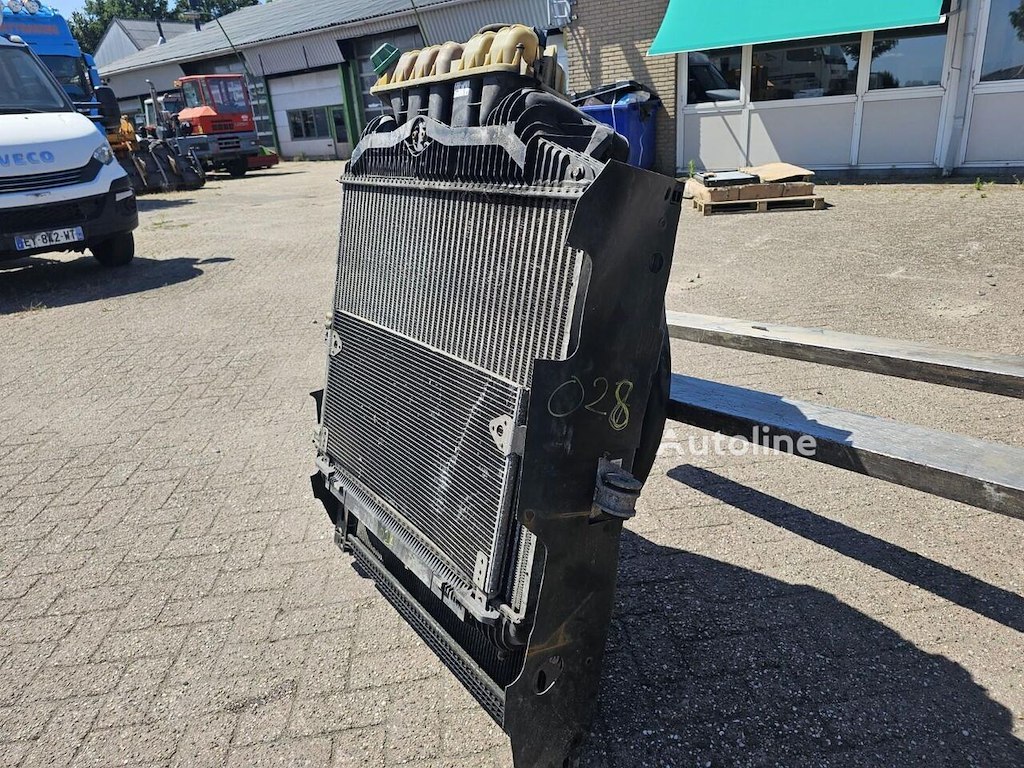 MAN BERH Radiateur radijator za hlađenje motora