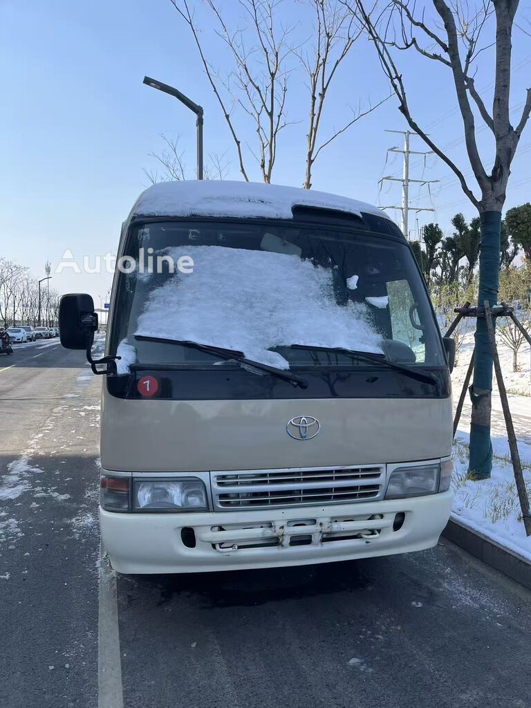 Toyota Coaster prigradski autobus