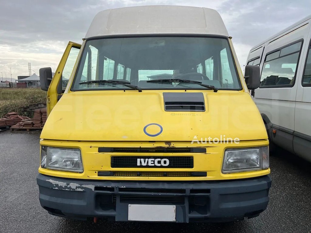 Prodaje se IVECO Turbo Daily školski autobus na aukciji