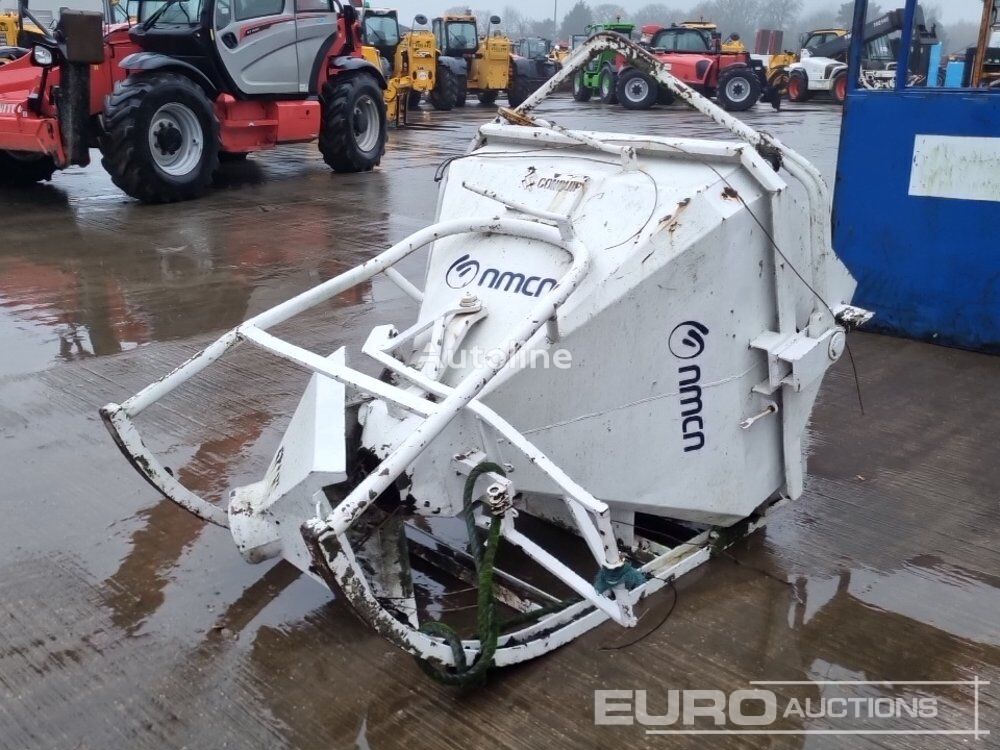 Prodaje se Concrete Pouring Skip to suit Crane kontejner za glomazni otpad na aukciji