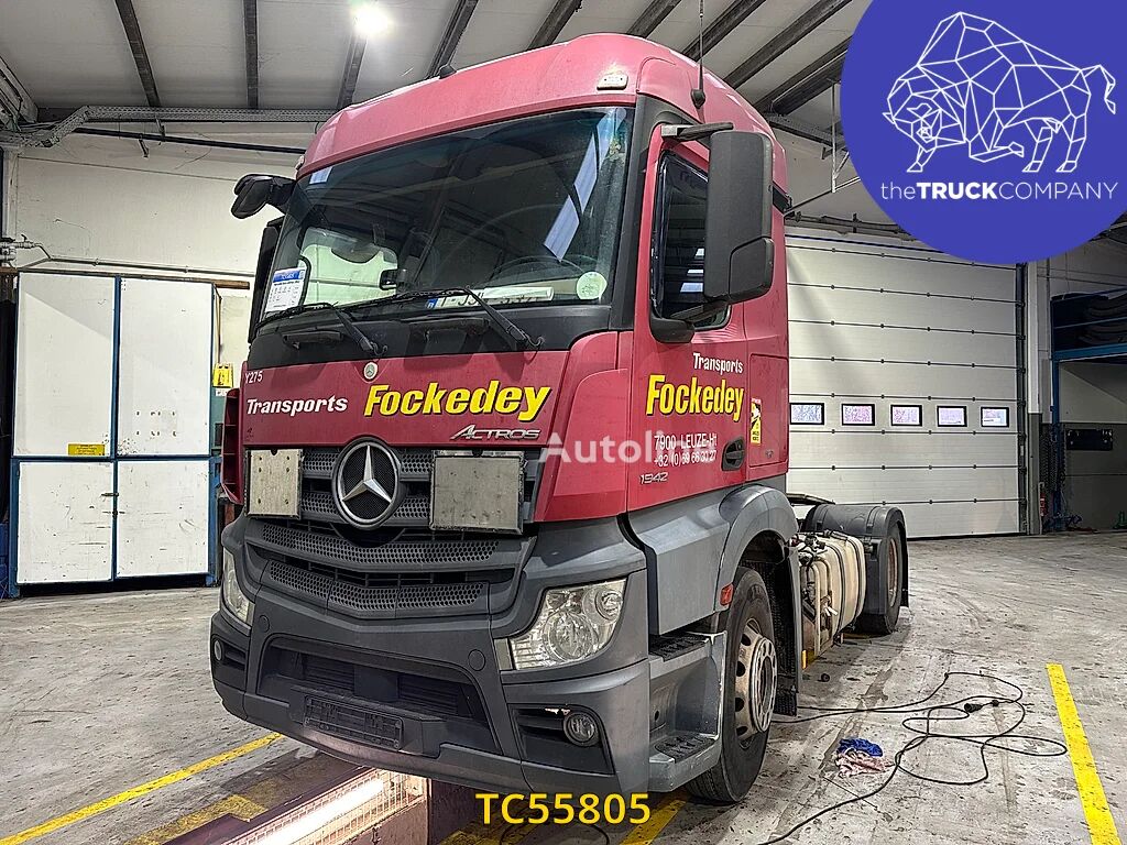 Mercedes-Benz Actros 1842 tegljač nakon udesa